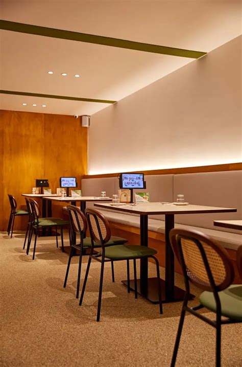 따뜻한 컬러톤으로 포근한 내부 모던 캐주얼 48평 파스타 양식당 인테리어 대구 서구 중리동