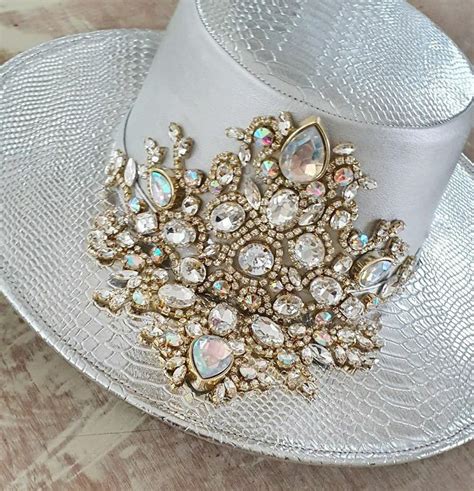 Pin De Pau Tracy Em Ropa Retocada Cowgirl Chapéus Acessórios