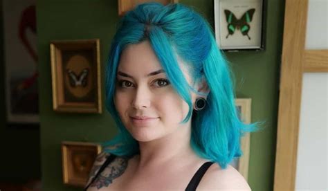 Adult Content Creator Responds To Criticism About Her Plastic Surgeries I Dont Want To Look