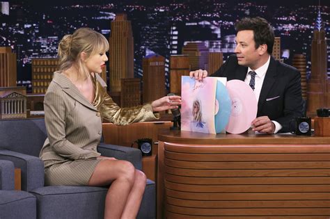 Taylor Swift Appears Plays Name That Song On Jimmy Fallons Tonight Show