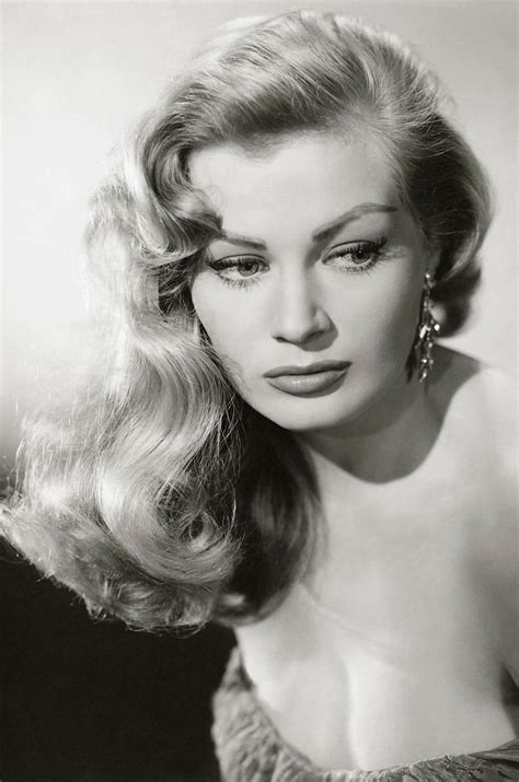 Sexy Match Anita Ekberg Beauté Glaciale