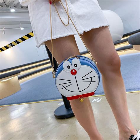 Mua Túi Pu Dệt Tay Doraemon Con Mèo Robot Dễ Thương Túi Messenger đeo Vai Dây đeo Chuỗi Kim Loại