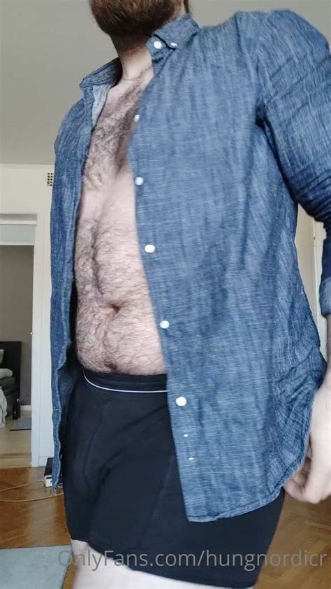 Beefy Bear Shows Off His Hairy Ass Thisvid Com