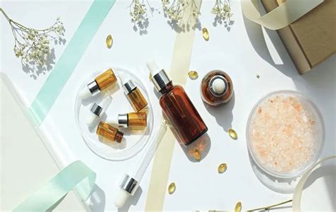 نیاسین آمید نیاسین‌آمید چیست و چه تأثیری در سلامت پوست دارد؟