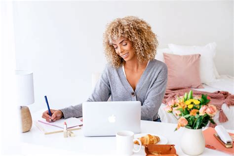 6 Professional Email Writing Skills All Women Need To Know