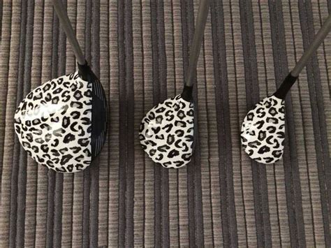 Crown Factory 레오파드 화이트 제품이예요 드라이버와 우드 세트로 하셨어요 블랙과