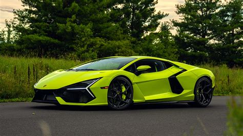 2025 Lamborghini Revuelto Review Expert Insights Pricing And Trims
