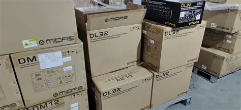 Midas M32 Live Digital Mixer Dl32 Stagebox Bundle Pa System Outdoor Concert Sound System For