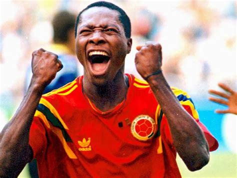 1990年のイタリアワールドカップでのドイツ戦の歴史的ゴールについてのフレディ・リンコンと彼の手書きによるナレーション