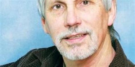 Bekende Afrikaanse Sanger Liedjieskrywer Sterf Ofm