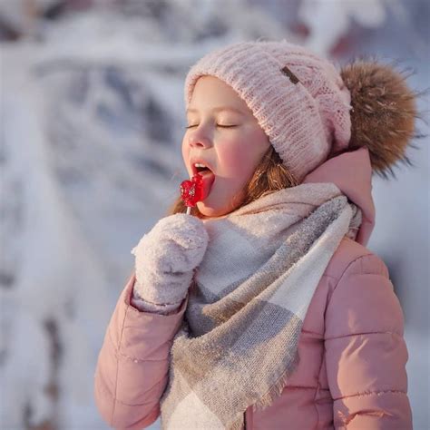 СКАЗКА ДЛЯ ГЛАЗ И ДУШИ ⠀ Живя в нашем краю где полгода зима я не люблю снег холод ⠀ Ну мне