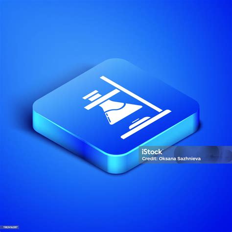 아이소메트릭 유리 시험관 플라스크 에 화재 히터 실험 아이콘 파란색 배경에 격리 실험실 장비 파란색 사각형 버튼입니다 벡터