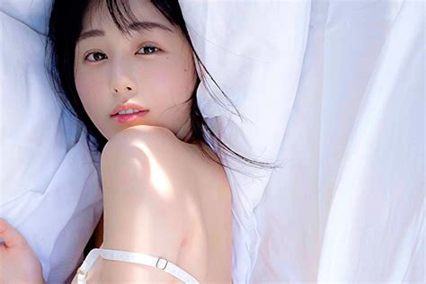 くりえみ、神々しいまでの白肌もちもちヒップ グラッチェ