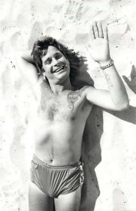 Épinglé par Headbanger Deb sur Ozzy Osbourne Musique