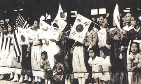 [신문은 선생님] [뉴스 속의 한국사] 1902년 하와이로 간 한국인 100여명… 첫 미주 지역 이민이었죠