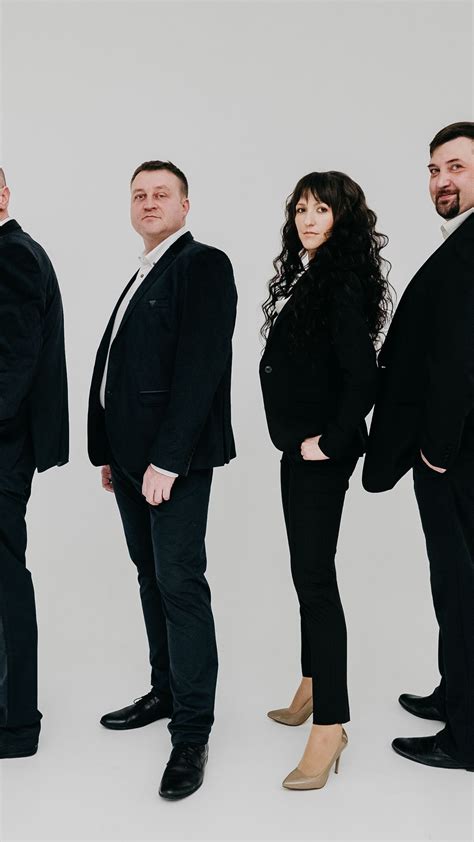 Христина Березовська Наша НЕЗАЛЕЖНА НЕЗЛАМНА КВІТУЧА УКРАЇНО 🇺🇦 з днем злуки тебе рідна