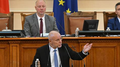 НС даде зелена светлина на МС и БНБ да ускорят техническата подготовка за приемане на еврото