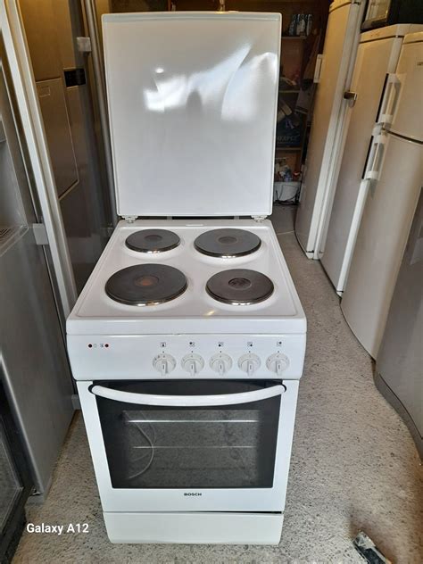 Готварска печка с обикновени котлони Bosch и фурна с венилатор Gsm [hidden Information] Ranges