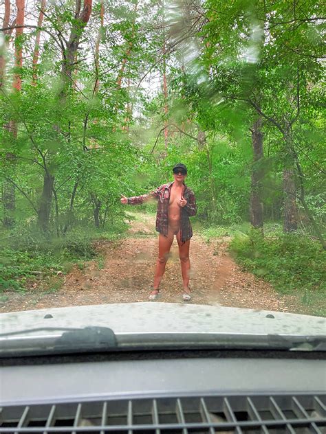 My Naked Hitchhiker Scrolller