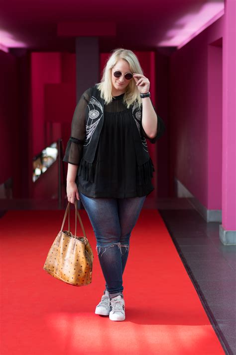 Zerrissene Denim Jeans grosse groessen (2) - INCURVY Plus-Size Fashion ...