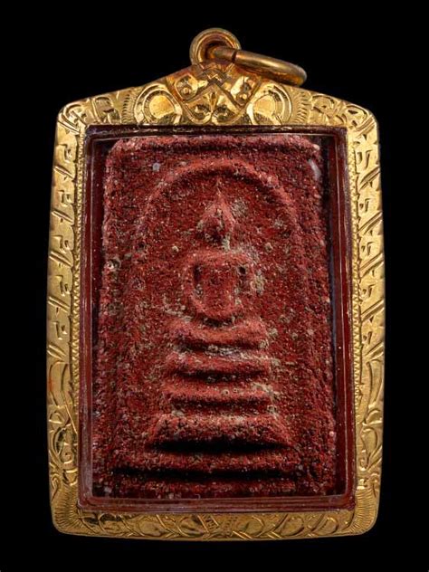 พระสมเด็จหลวงพ่อแดง วัดเขาบันไดอิฐ รุ่นแรก พิมพ์เล็ก พร้อมเลี่ยมทอง เว็บ วุด