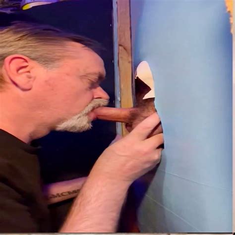 Old Toothless Cunt Chews That Nut Right O Out En Anglais