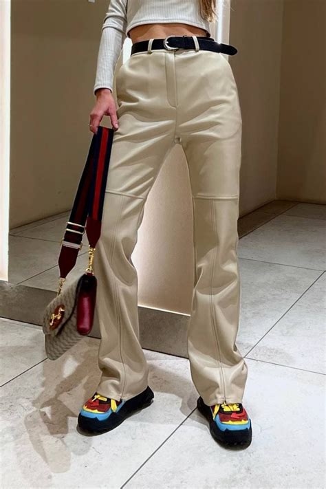 Кожаные брюки клеш женские купить недорого в Украине