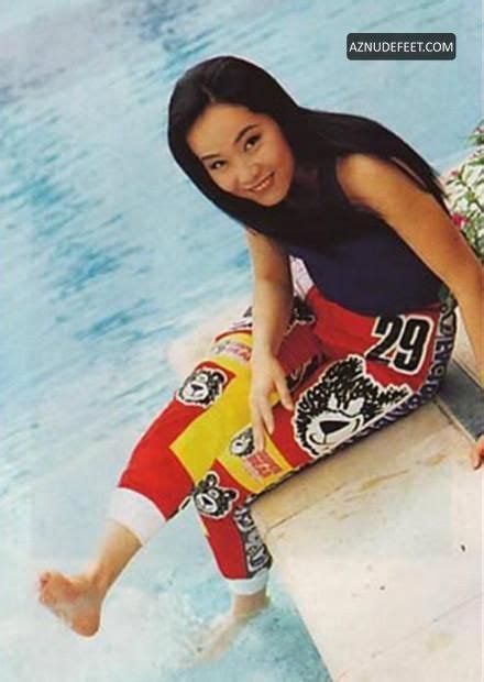 Cecilia Yip Feet Aznudefeet