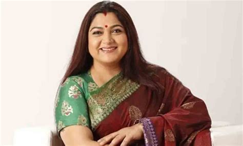 முதுகெலும்பு தொடர்பான பிரச்சினை சிகிச்சை முடிந்து வீடு திரும்பிய நடிகை