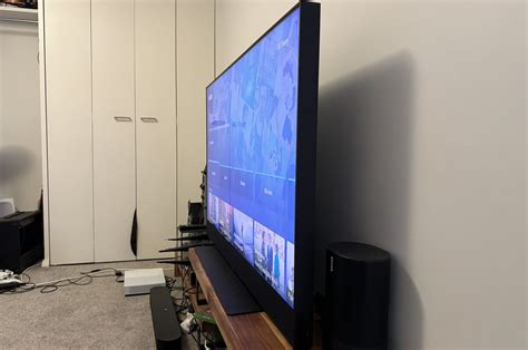 Hubbl Glass Tv Review An Unusually Interesting Tv Whistleout