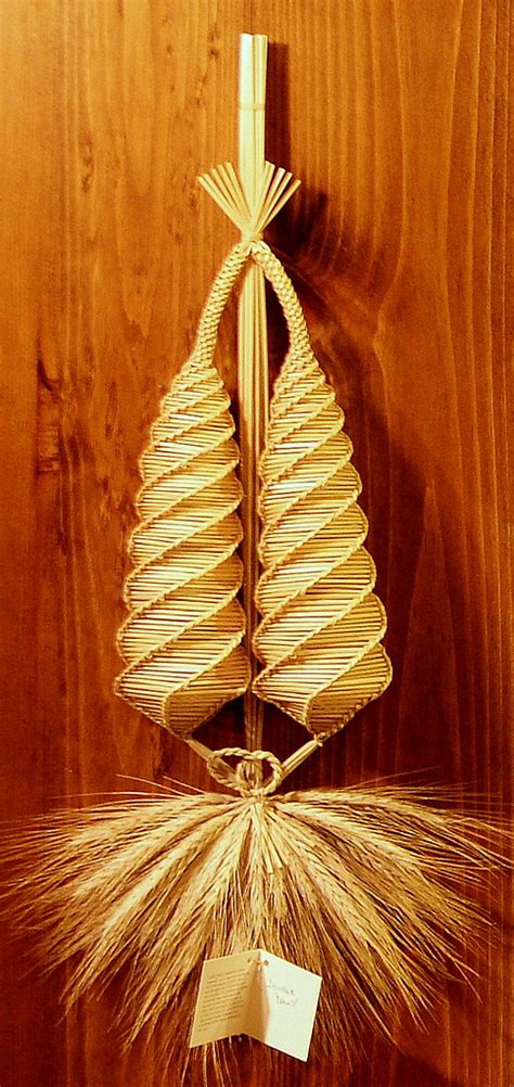 Corn Dolly Laymans Lens