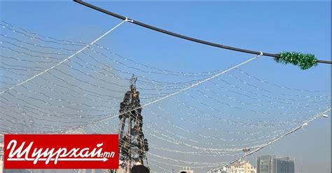 Төв талбайд бухимдлаа илэрхийлэн жагсаж байгаа иргэд гацууруудыг шатаав