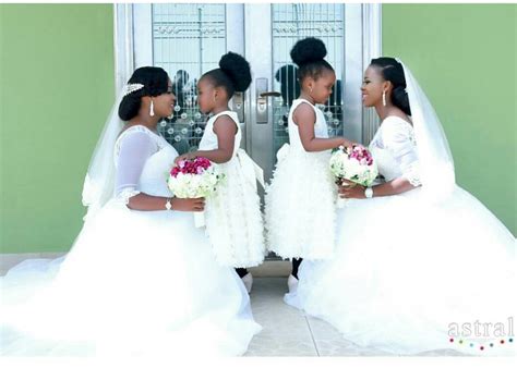 Nigerian Twin Sisters Wed The Same Day Pics Events Nigeria