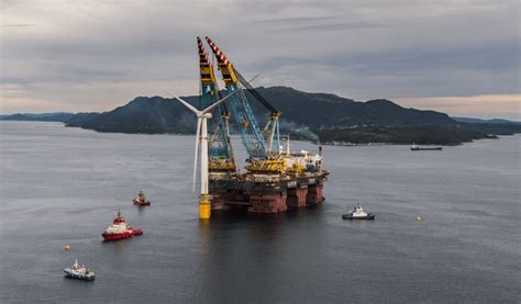 Siemens Gamesa Installs Floating Turbines Off Scotland Coast North