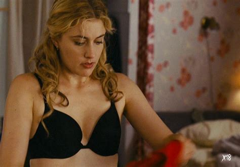 Greta Gerwig Nua Em Lola Versus