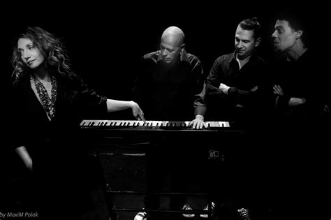 בבל אבי בנימין טריו קפה תיאטרון הקאמרי 510