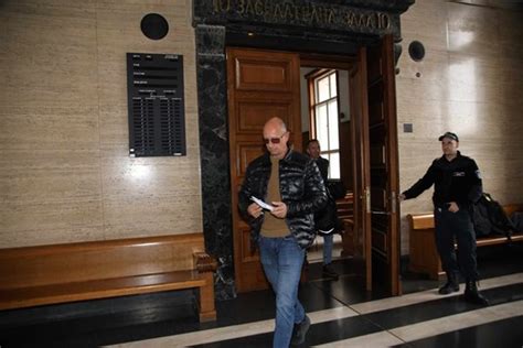 Отложиха делото срещу Божков за убийствата Весела Лечева не дойде в залата