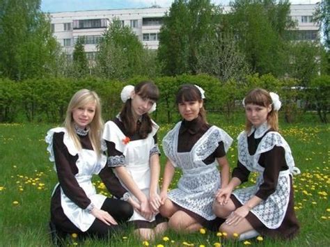 【外人】学校の美人コンテストに出場するロシアン素人美少女の77センチ貧乳バストのポルノ画像 外国人エロ画像・ポルノ画像まとめ