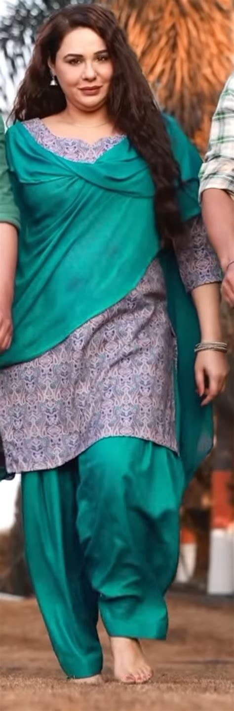 Mandy Takhars Feet