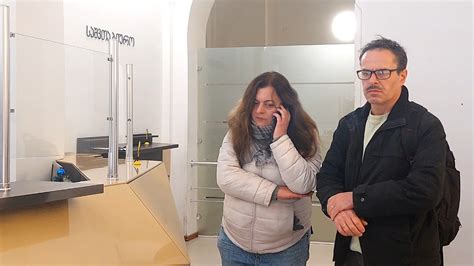 დამარწმუნებელი დროში გაწერილი პასუხები არ მიგვიღია მინისტრი შეხვდა მასწავლებლებს რომლებიც