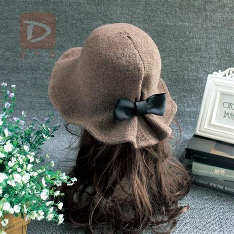 Badu Bg Дамска пролетно есенна шапка с голяма периферия и панделка Badu Bg