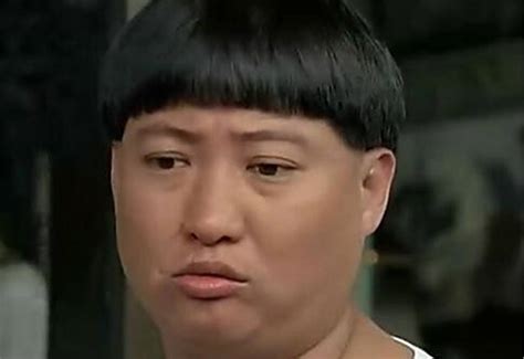 洪金宝不愧是大哥！调侃成龙是孙子，他还连叫两声爷爷于占元
