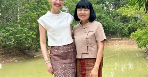 รวมรูปภาพของ ไอเดียชุดไปวัด เดียร์น่า ฟลีโป ในชุดผ้าไทย หยิบจับชิ้น