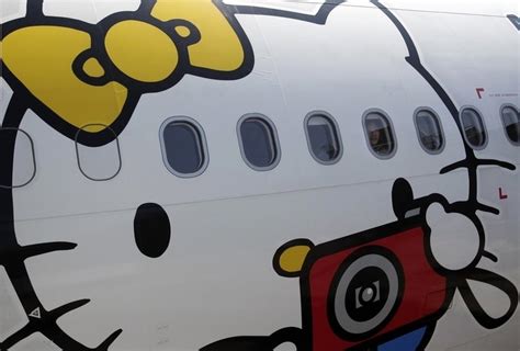 A Closer Look Inside Hello Kitty Airlines Chat Hello Kitty Sanrio Hello Kitty Hello Kitty