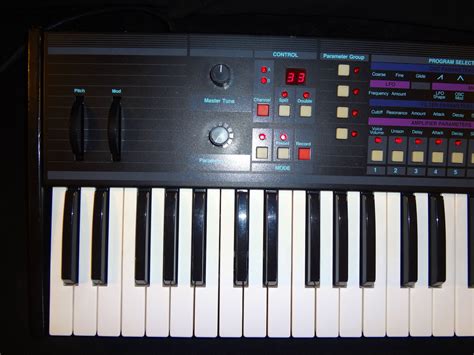 MATRIXSYNTH Sequential Circuits Split Eight