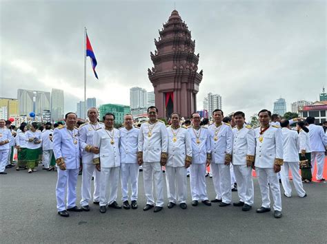 លោករដ្ឋមន្ត្រី ថោ ជេដ្ឋា ដឹកនាំគណៈប្រតិភូក្រសួង ចូលរួមព្រះរាជពិធីប្រទានភ្លើងជ័យ អបអរសាទរ