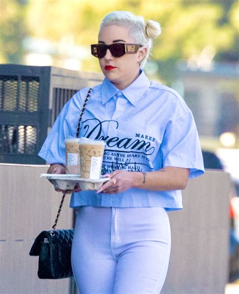 Amanda Bynes Debuts New Platinum Blond Hair After Seeking Mental Health Treatment