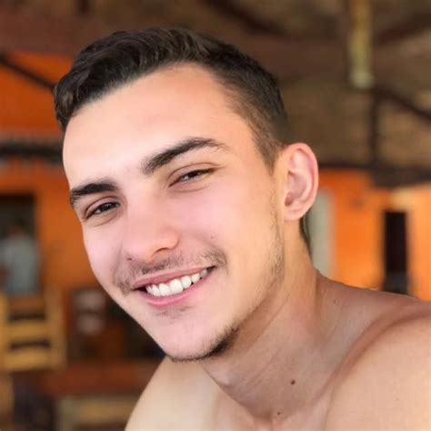 Breno Almeida Almeidabreno • Threads Say More