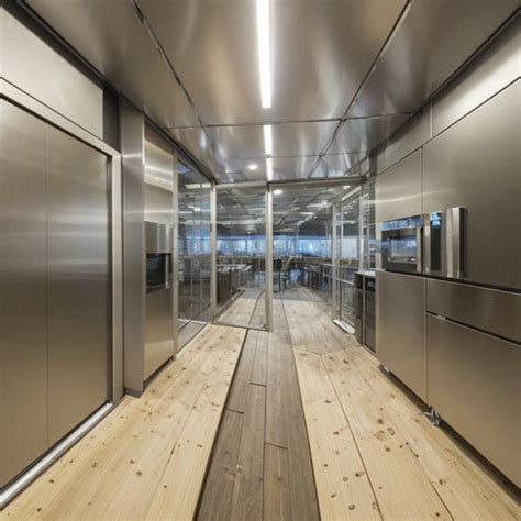 Elegant Anti Yellowing Stainless Steel Cladding For Lighting Fixtures