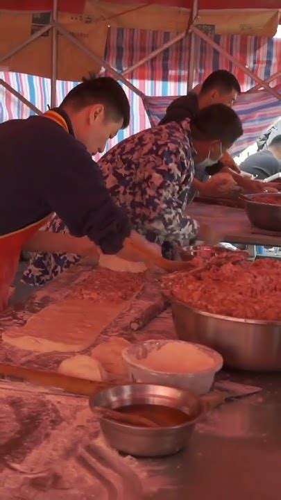 在河南很火的壮馍天花板，八公桥壮馍 Youtube